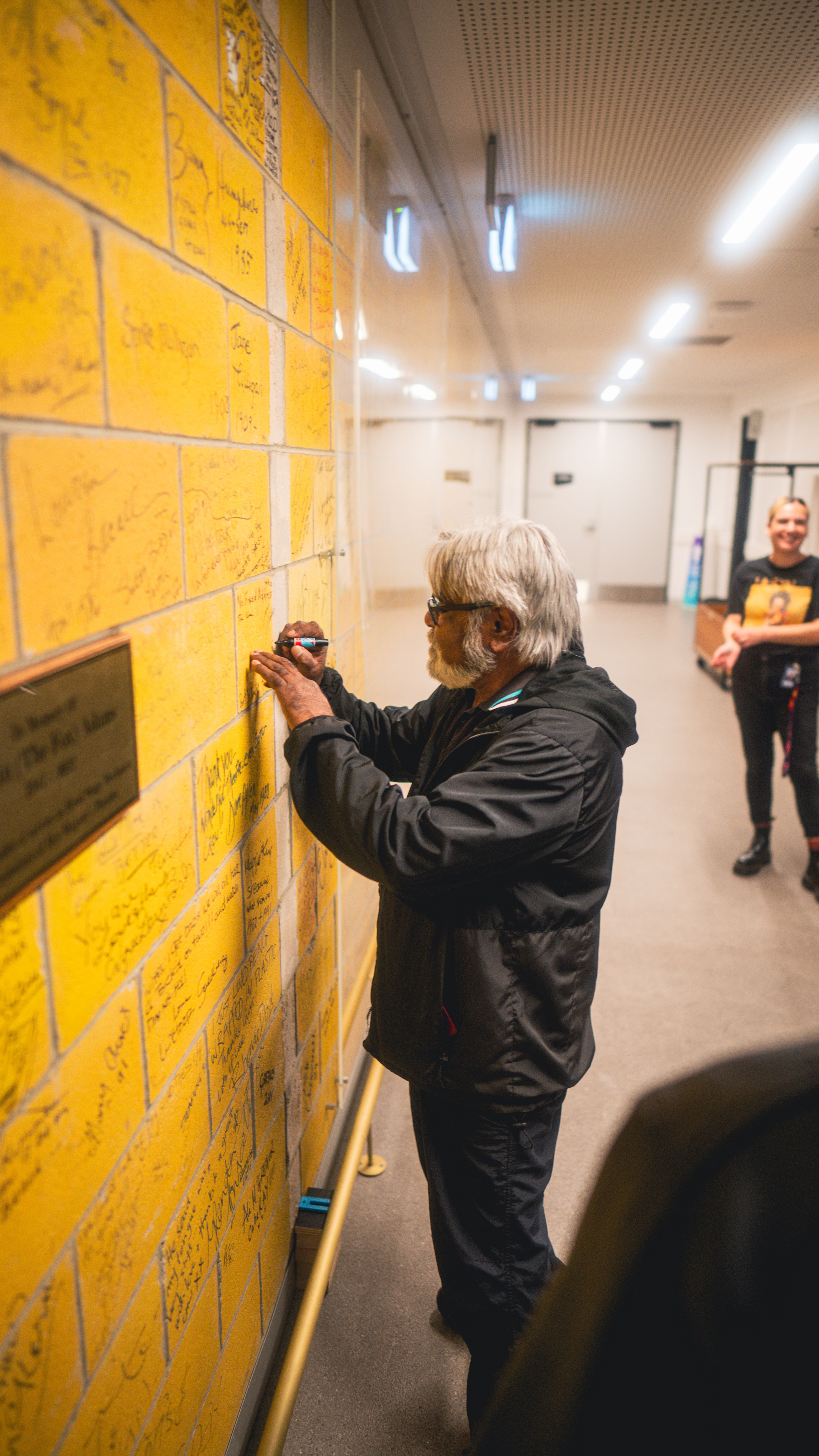 Iconic South Australian band No Fixed Address signs historic Her ...